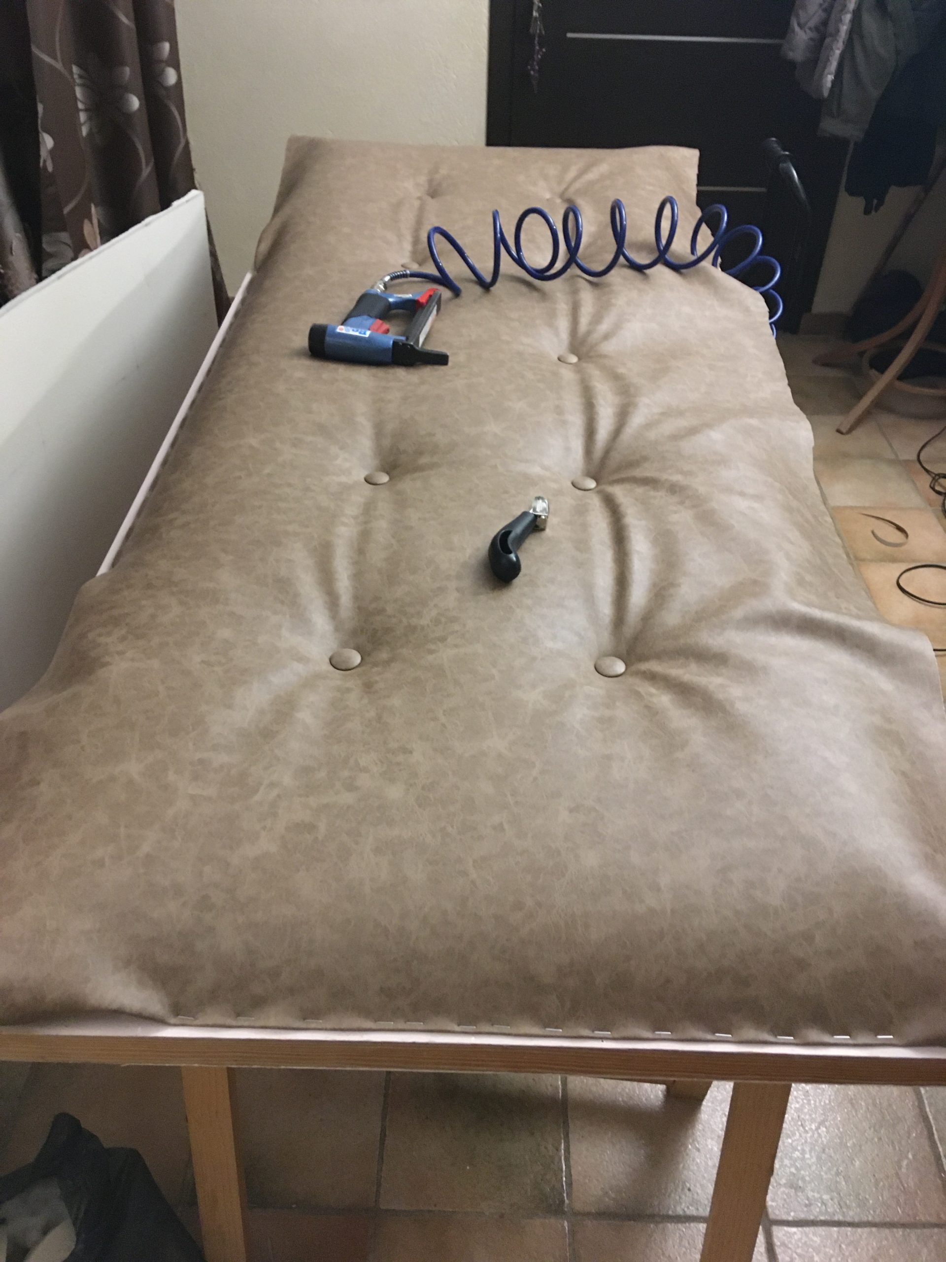 Porte capitonnée – Siège et Tradition